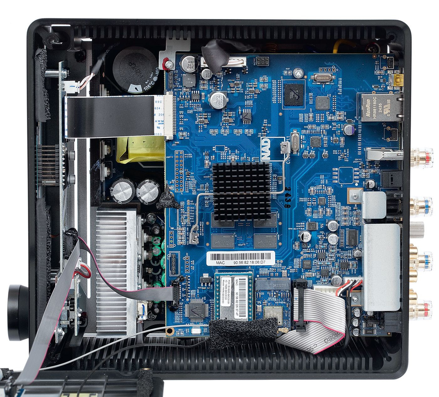 NAD C700 V2 - integra ze znakomitym basem | test, cena i sklepy