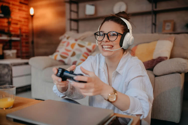 Dwa nowe modele słuchawek JBL Quantum: 360P Console Wireless i 360X ... Dwa nowe modele słuchawek JBL Quantum: 360P Console Wireless i 360X ...