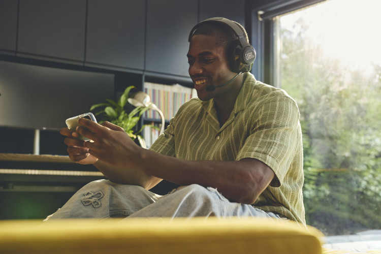 JBL Quantum 360 Wireless - nowy bezprzewodowy wokółuszny zestaw ...